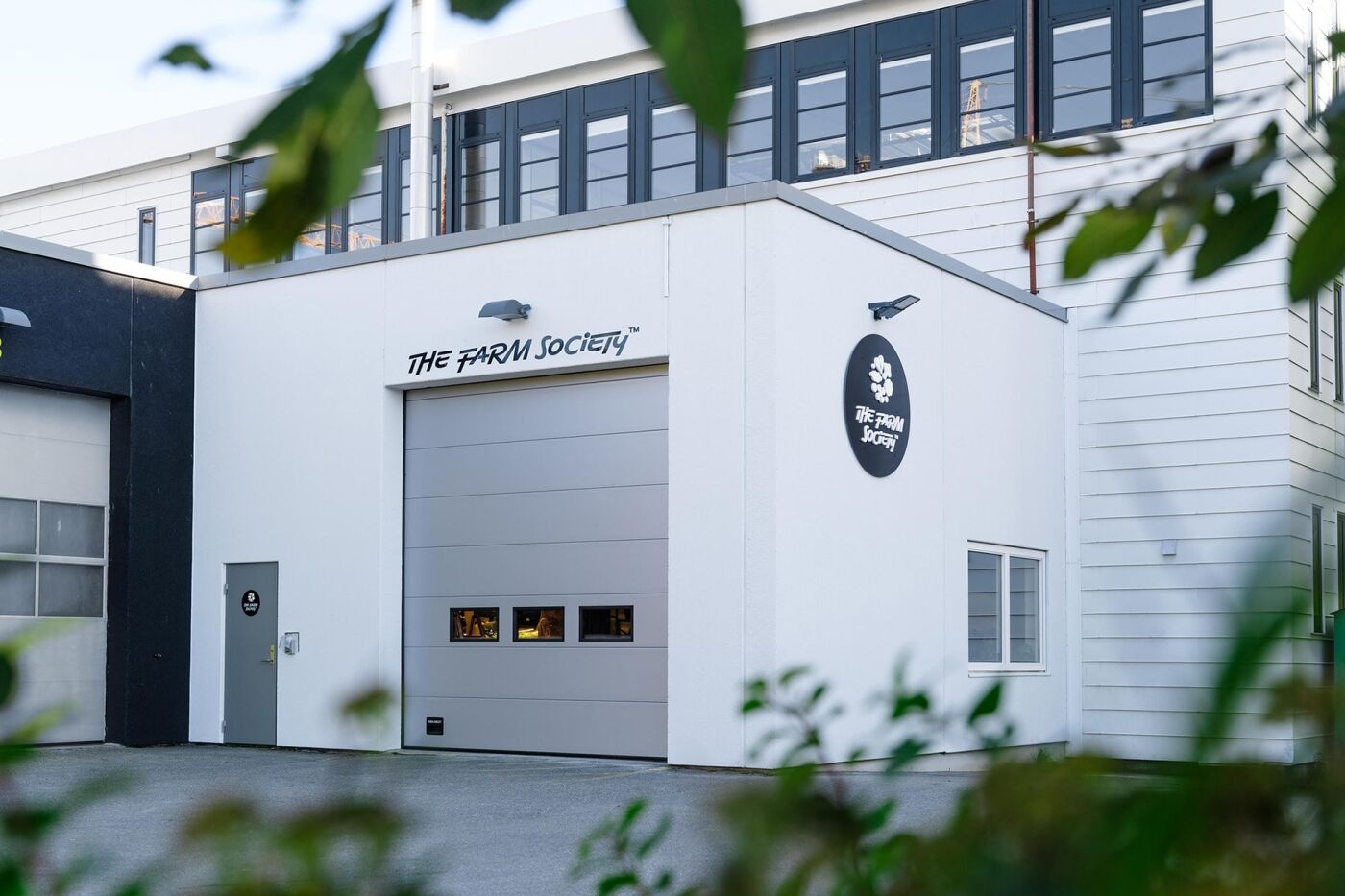 Illustration : The Farm Society par Maria Milenko